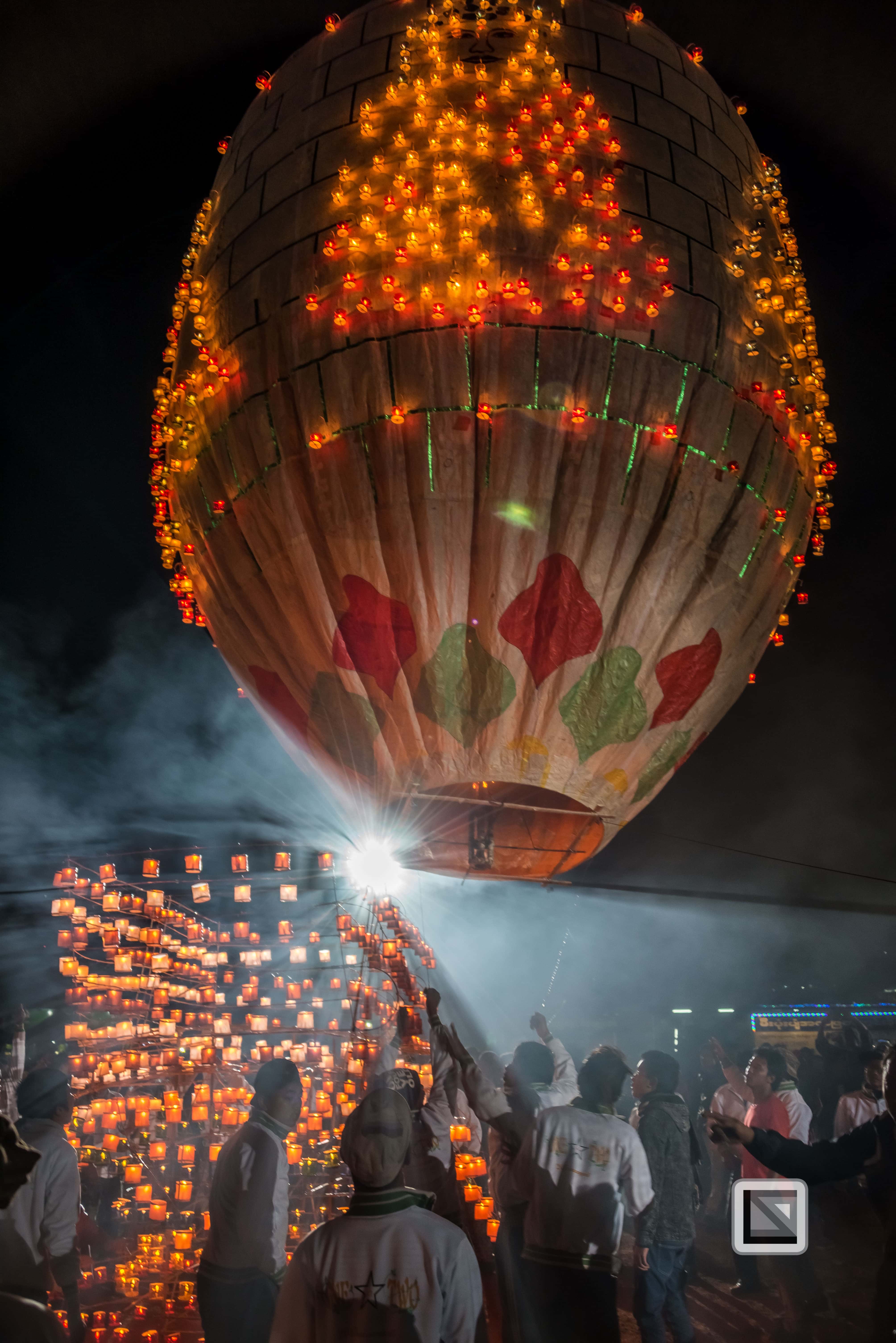 Taunggyi Tazaungdaing festival
